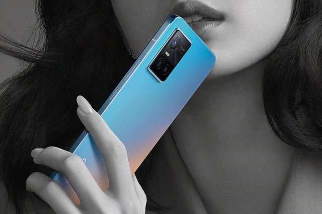 LISA领衔，帅哥美女代言vivo S10：新一代自拍神器即将登场！_凤凰网