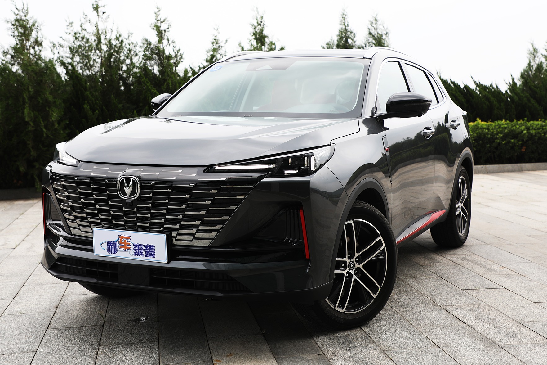 10万级别高颜值家用suv,轴距超2米6,抢先体验全新长安cs55plus 凤凰网视频 凤凰网