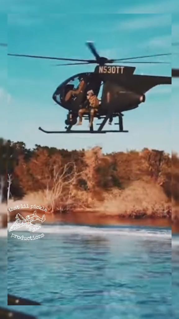 摄影师水平高，把特种部队的行动硬是拍出了意境_凤凰网视频_凤凰网