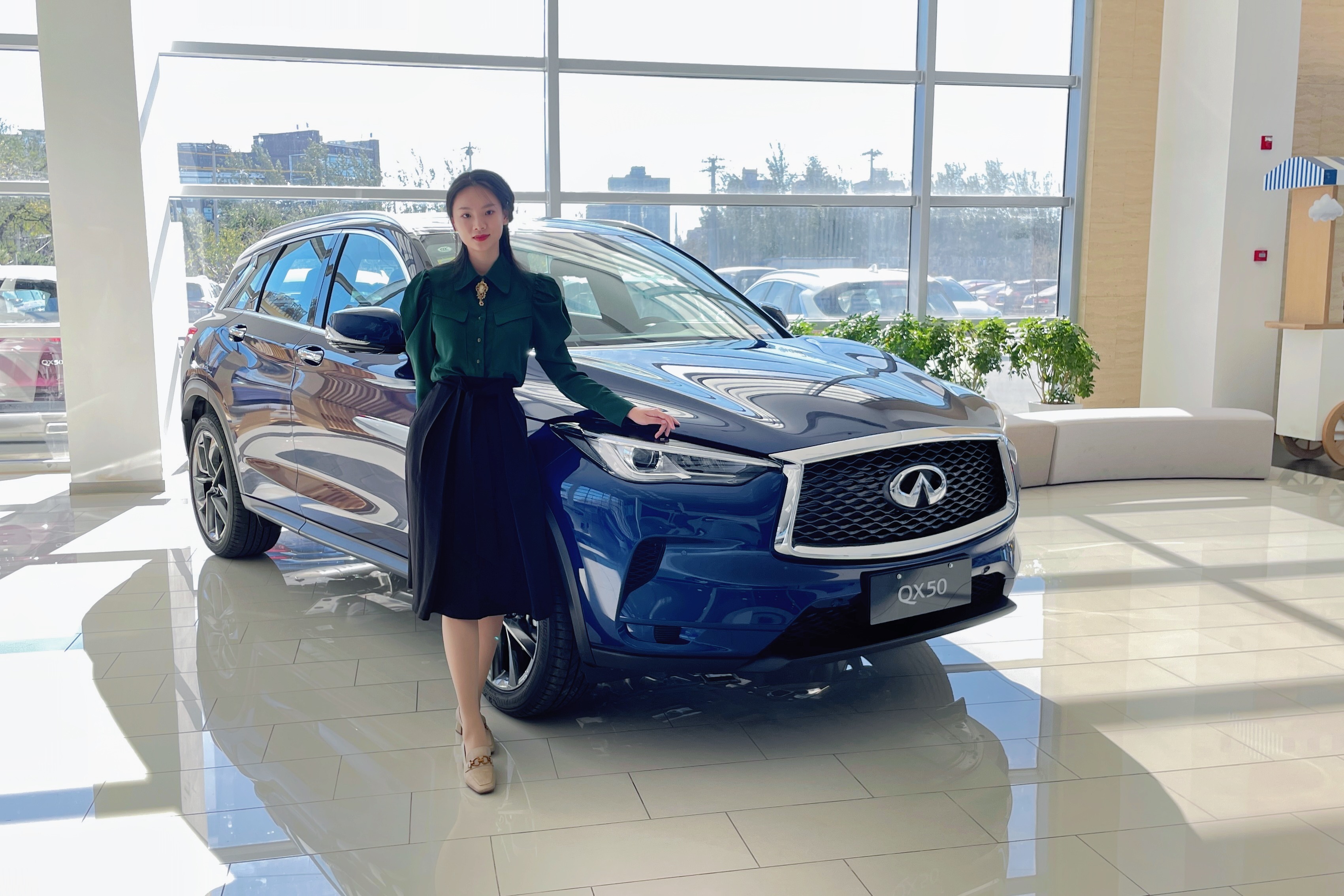 实拍2022款英菲尼迪QX50：车型更丰富，比奥迪Q5L更值得买？_凤凰网视频_凤凰网