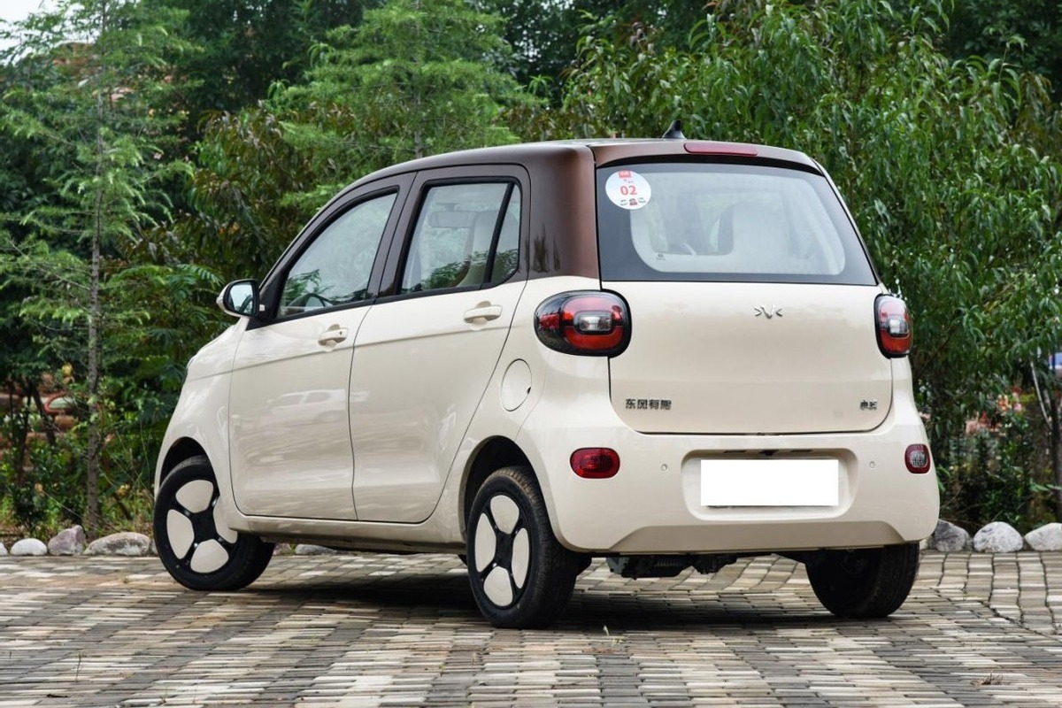 五菱宏光MINI EV迎来对手？2.99万起售，小虎FEV正式上市_凤凰网