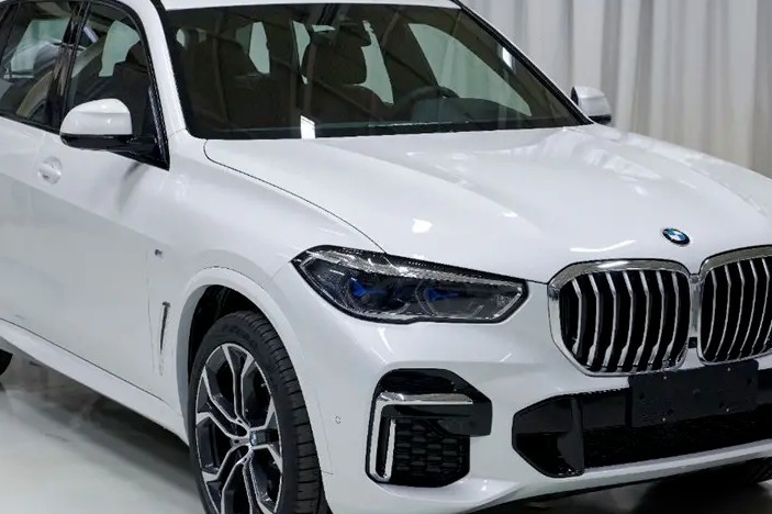 华晨宝马X5L明年上市，轴距加长130mm，起售60万！GLE和Q7怎么看_凤凰网视频_凤凰网