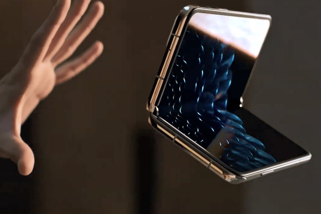 OPPO Find N首发体验来袭！无痕观感只是基础，系统交互更是多维度_凤凰网