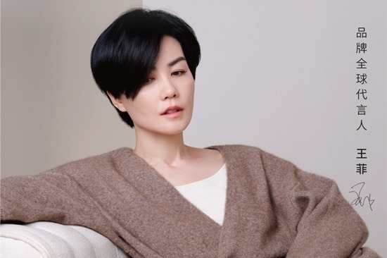 王菲近照曝光，清爽短发洒脱不羁，52岁全脸无死角 凤凰网