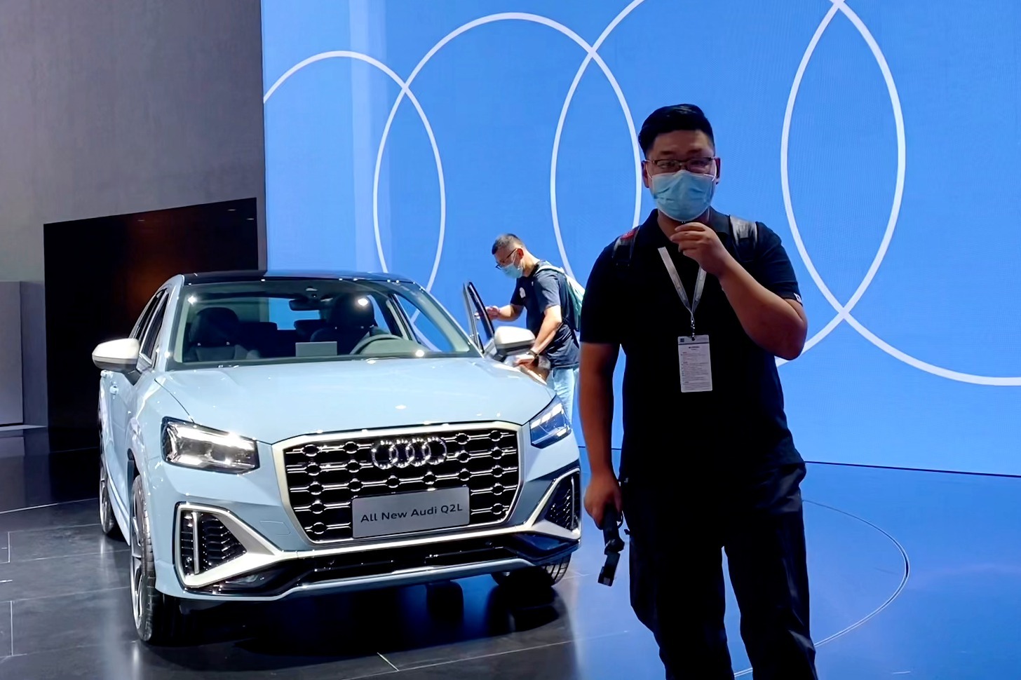 全新奥迪Q2L！R8配色+RS套装帅到炸！_凤凰网视频_凤凰网