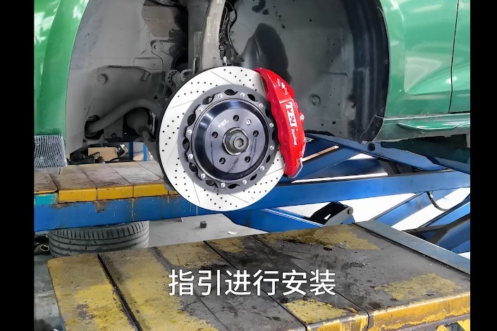 TEI官方案例，奥迪A4L升级tei p40ns刹车套件_凤凰网视频_凤凰网