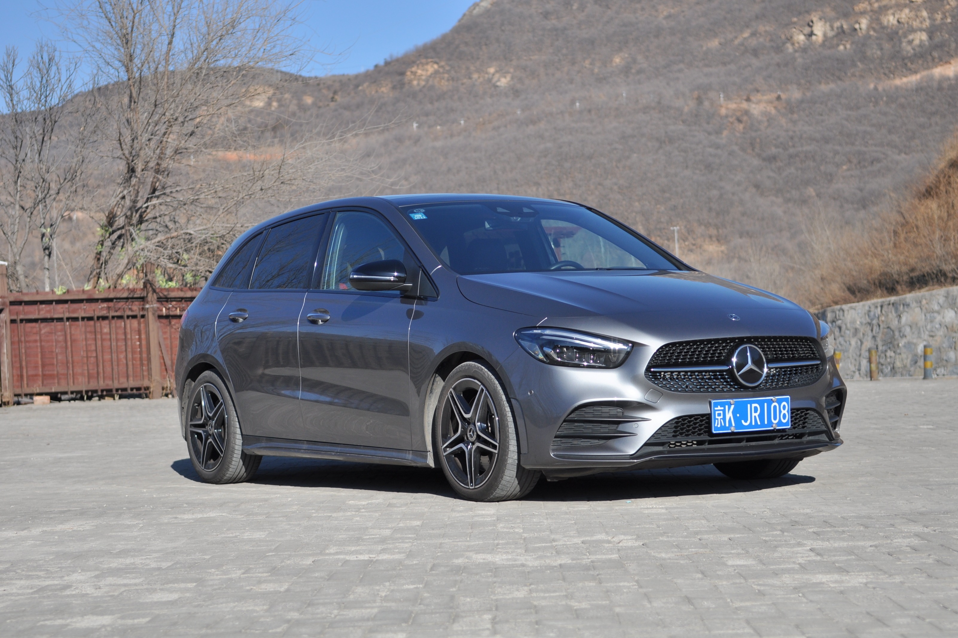 小试奔驰B260：这是一次特立独行的体验_凤凰网视频_凤凰网