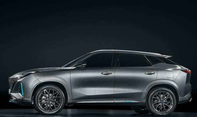 2.0T+8AT，长安欧尚再推全新SUV，Z6还有四屏联动“黑科技”_凤凰网汽车_凤凰网