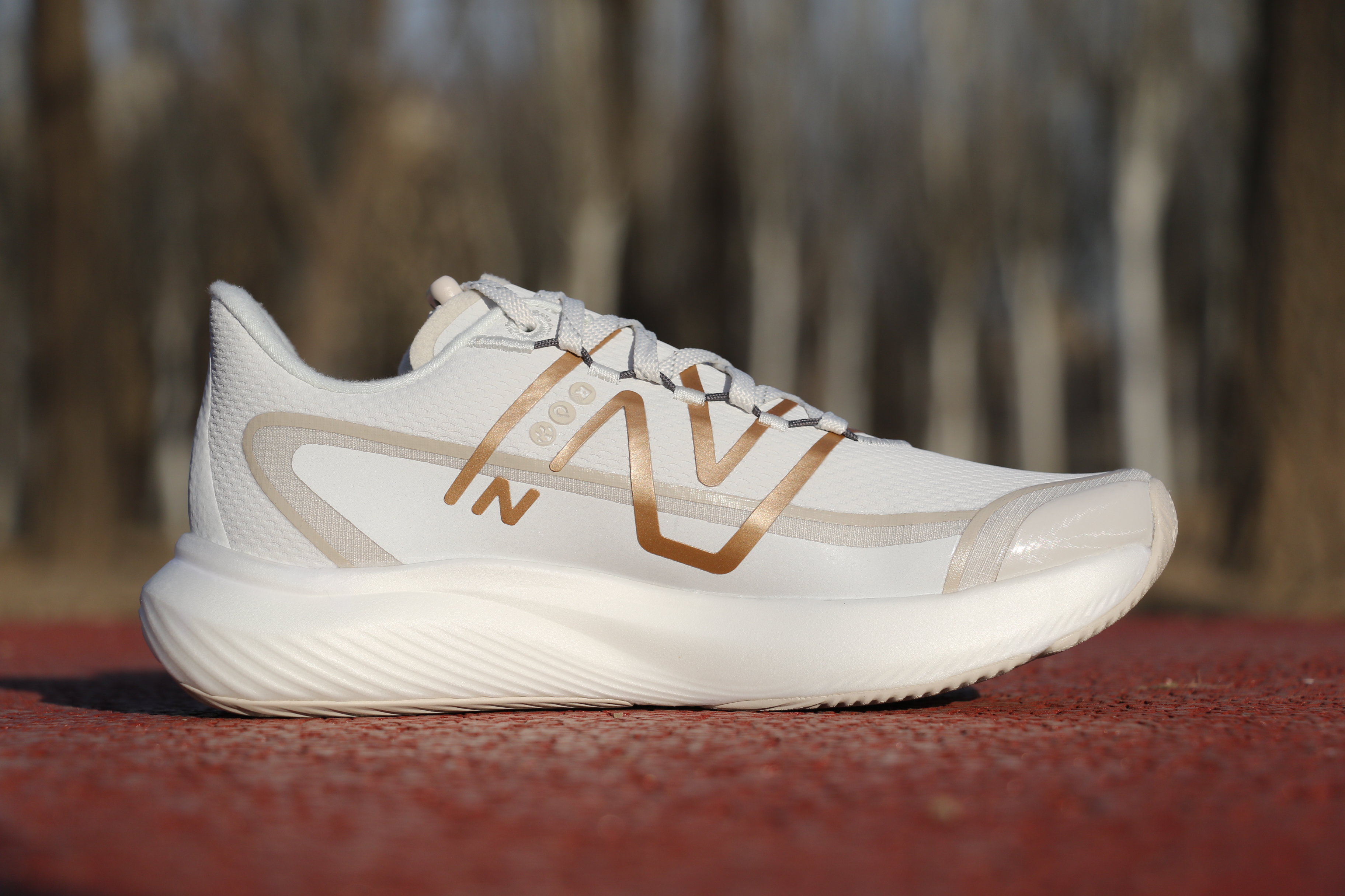 NB FuelCellRebel v3降温不降速 快如冬日闪电__凤凰网