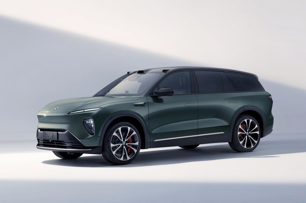 抢先体验蔚来ES8！5年旗舰换代，更霸气、更智能，简直无敌了_凤凰网视频_凤凰网