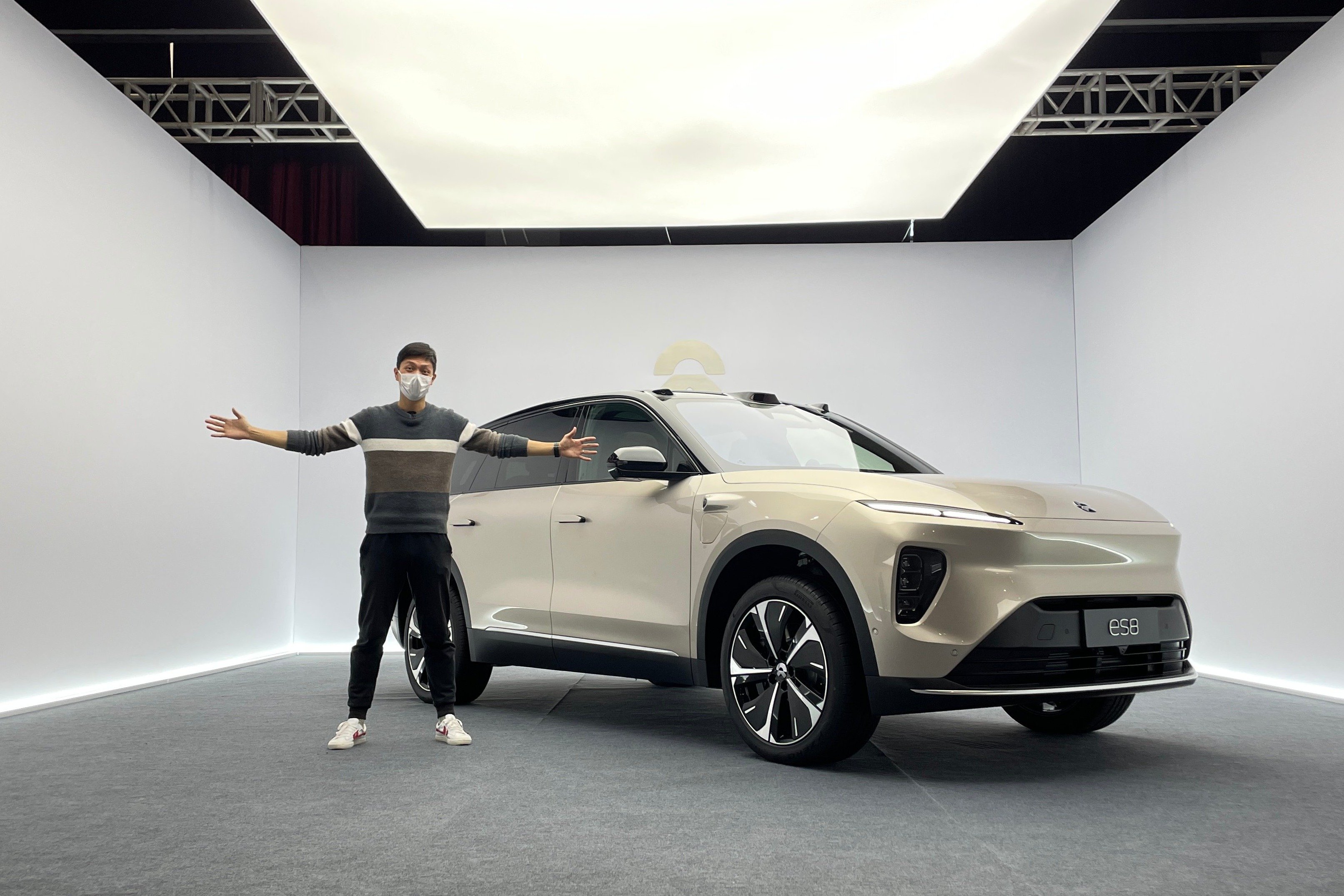 抢先体验全新蔚来ES8：智能旗舰SUV的全面升级_凤凰网视频_凤凰网