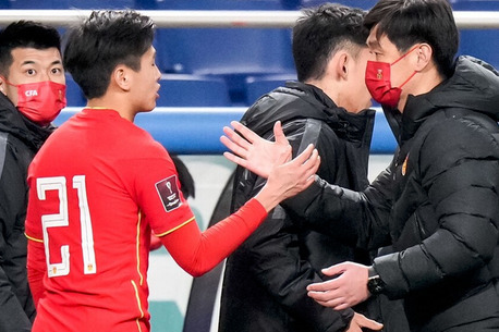 CCTV5直播！国足PK鱼腩首发将巨变：武磊+3大金靴领衔，直指11连胜_凤凰网