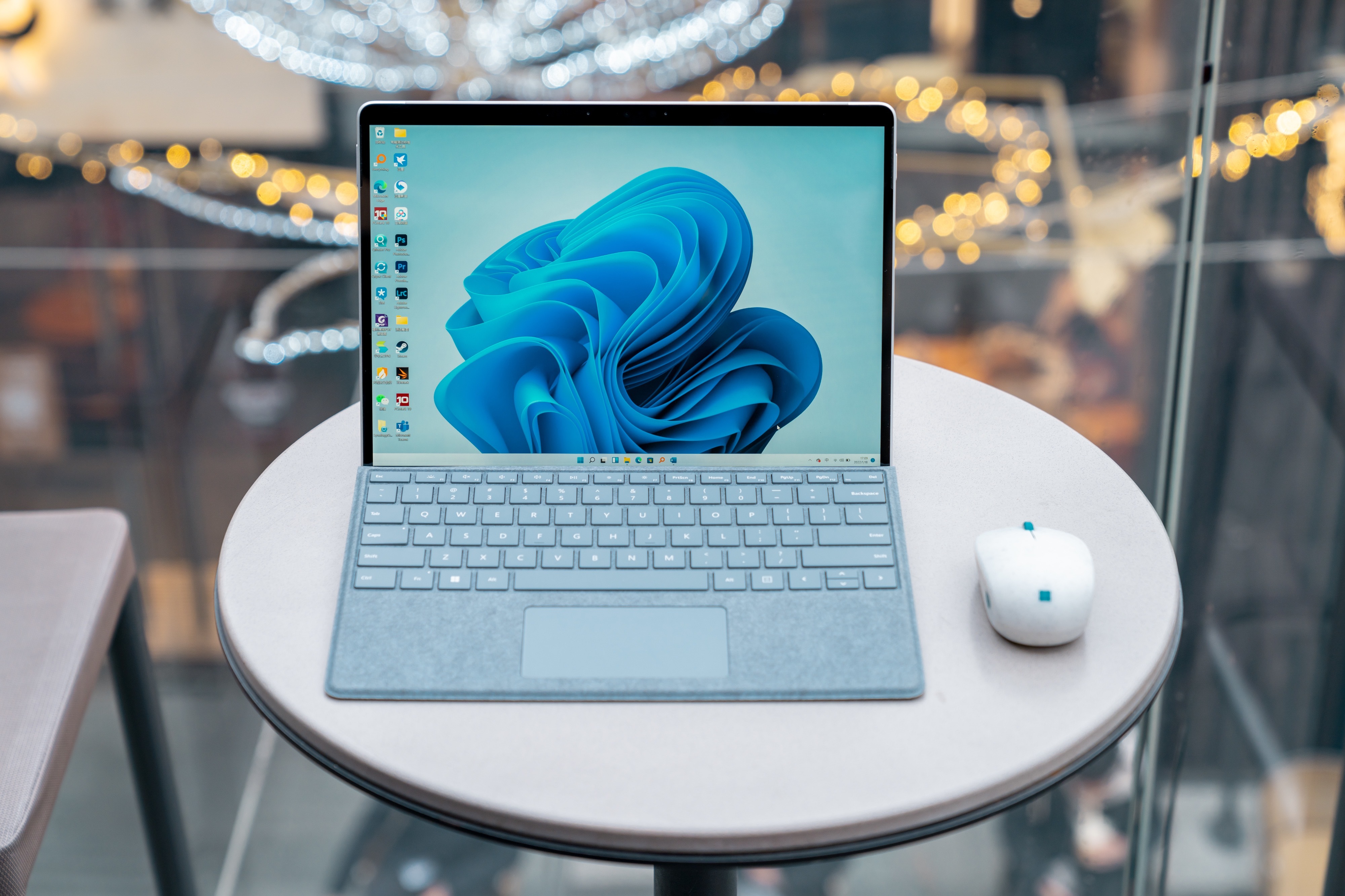 Surface Pro 8：便携平板身形 + 满血笔电性能，更懂跨界生产力_凤凰网