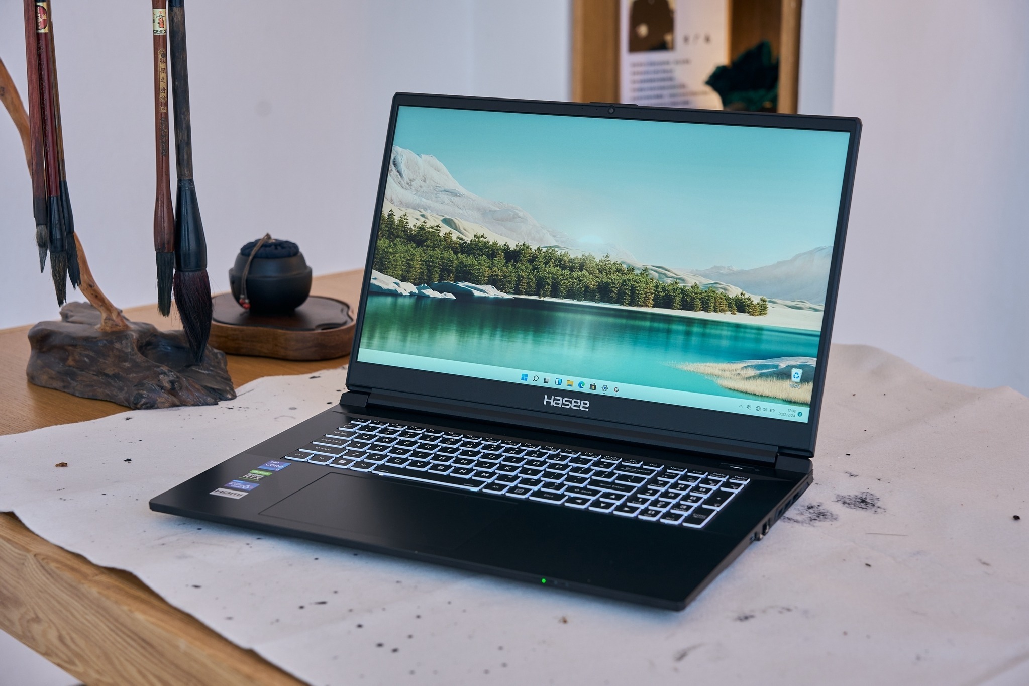 炫酷招式齐上阵，玩转《师父》不卡顿，还看战神G8-DA7NP_凤凰网