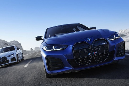 40万价位电动车，蔚来ET7、智己L7、宝马i4谁更香？_凤凰网