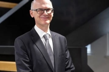 “顶流”加持！国际设计大咖Peter Childs教授受聘为广工顾问教授_凤凰网