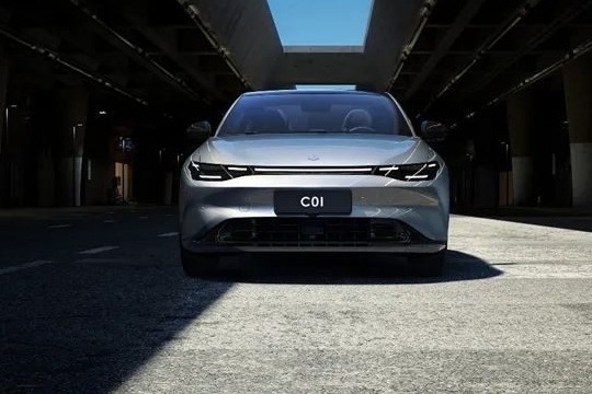 首搭CTC技术、3.6秒破百、717km续航 零跑C01预售18万起_凤凰网