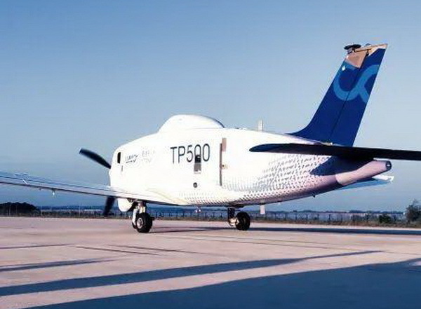 我国无人运输机发展迅速又一无人运输机TP500首飞圆满成功__凤凰网