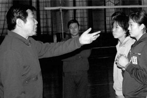 中国女排两大坏消息！87岁前功勋主帅去世，李盈莹讲出输日本原因_凤凰网