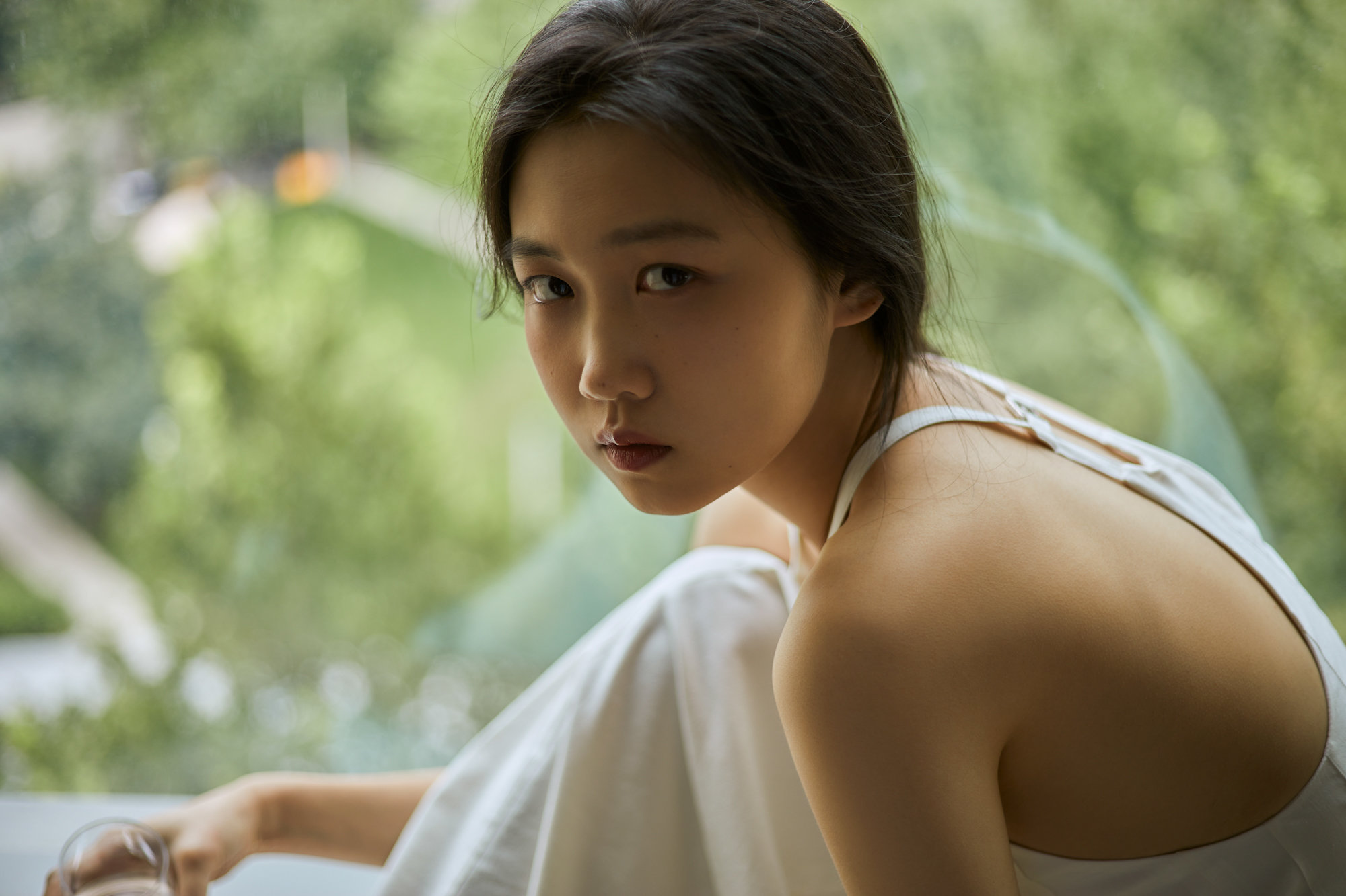 陈宣宇慵懒复古大片释出 眼神尽显满满故事感_凤凰网娱乐_凤凰网